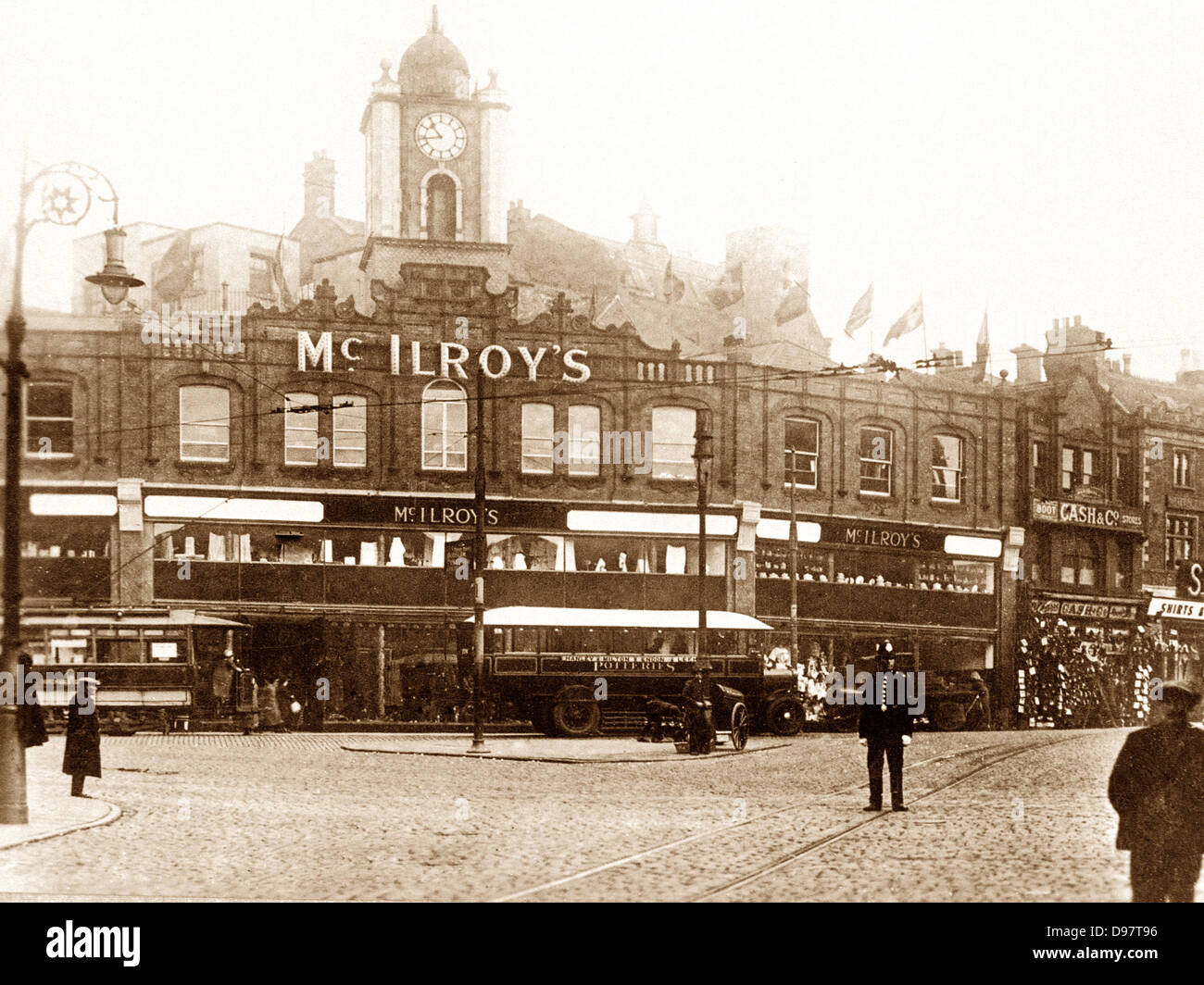 1920s bank hi-res stock photography and images - Alamy