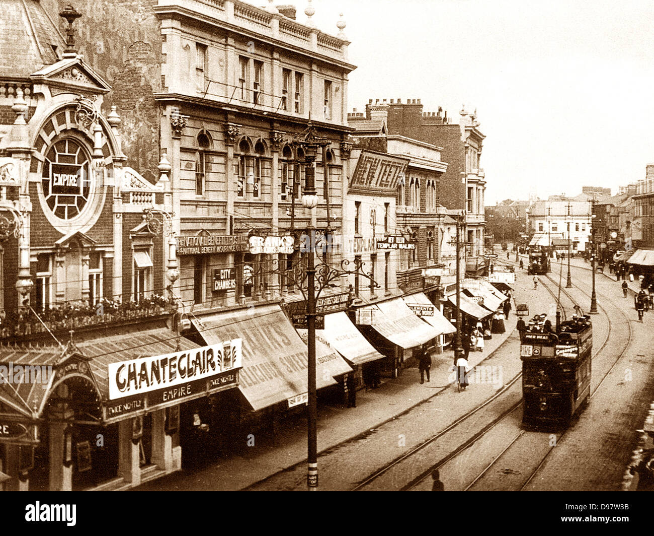Cardiff Queen Street early 1900s Stock Photo - Alamy