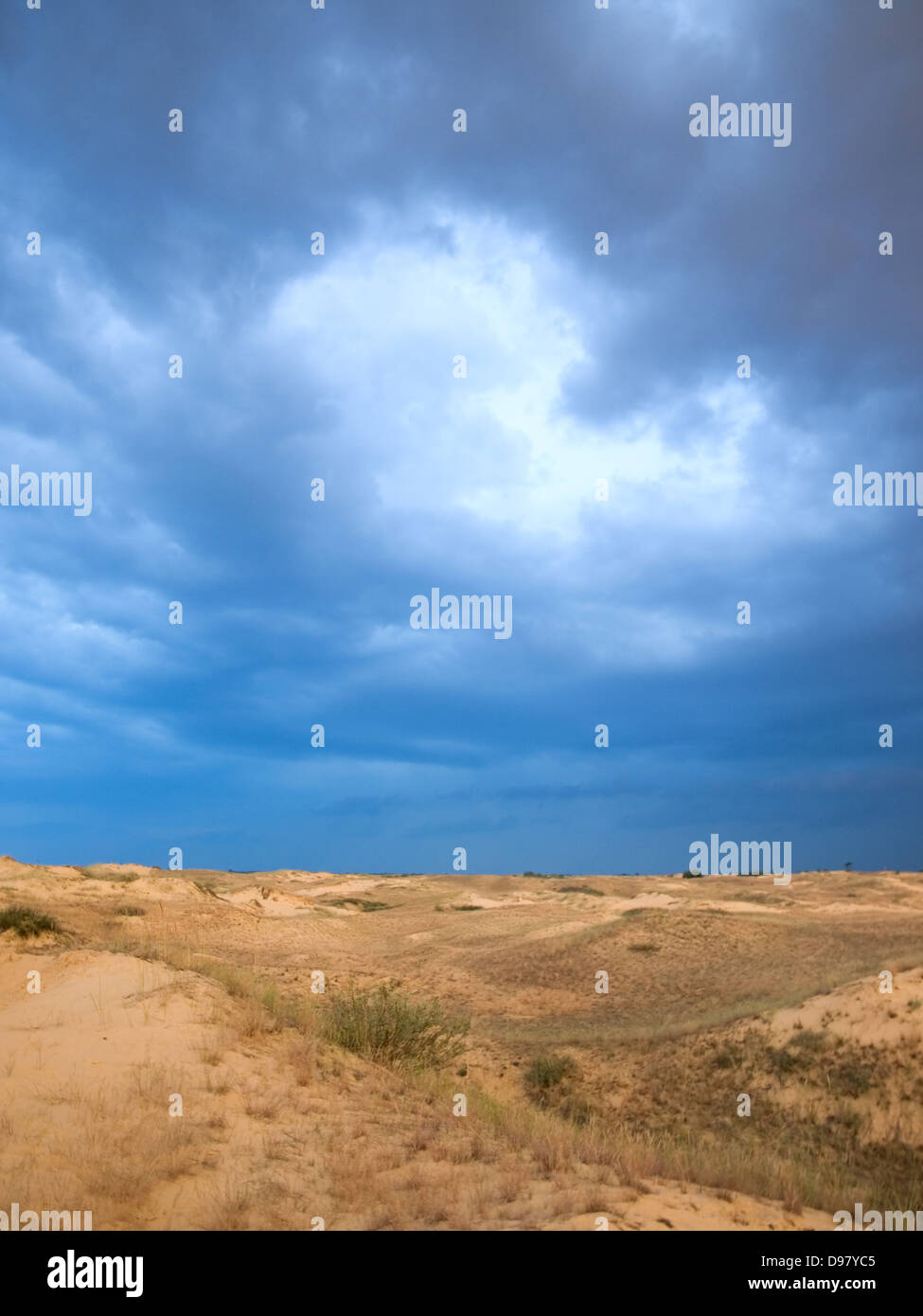 Desert skies hi-res stock photography and images - Alamy