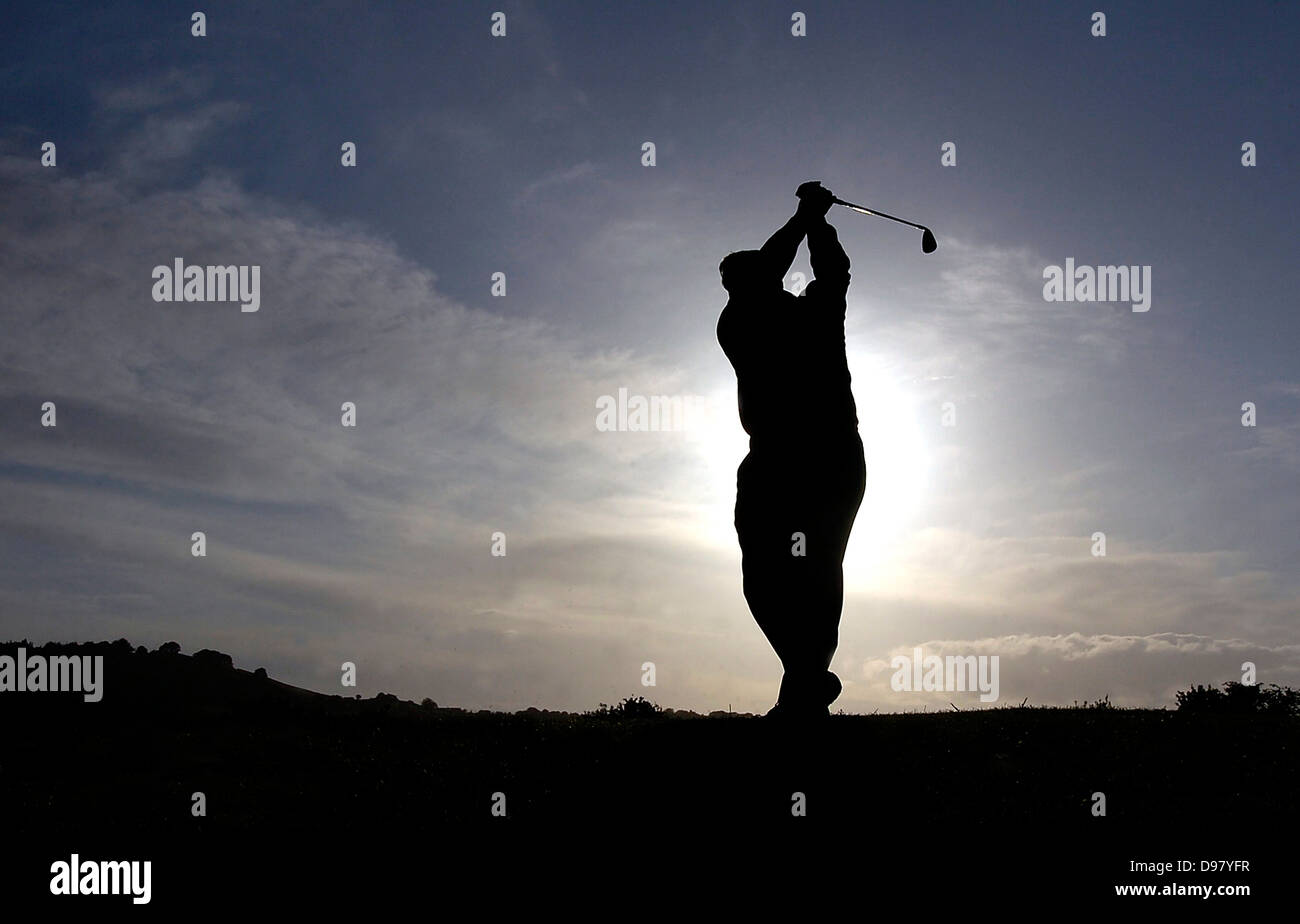 Golf swing golfing golfer silhouette hi-res stock photography and ...