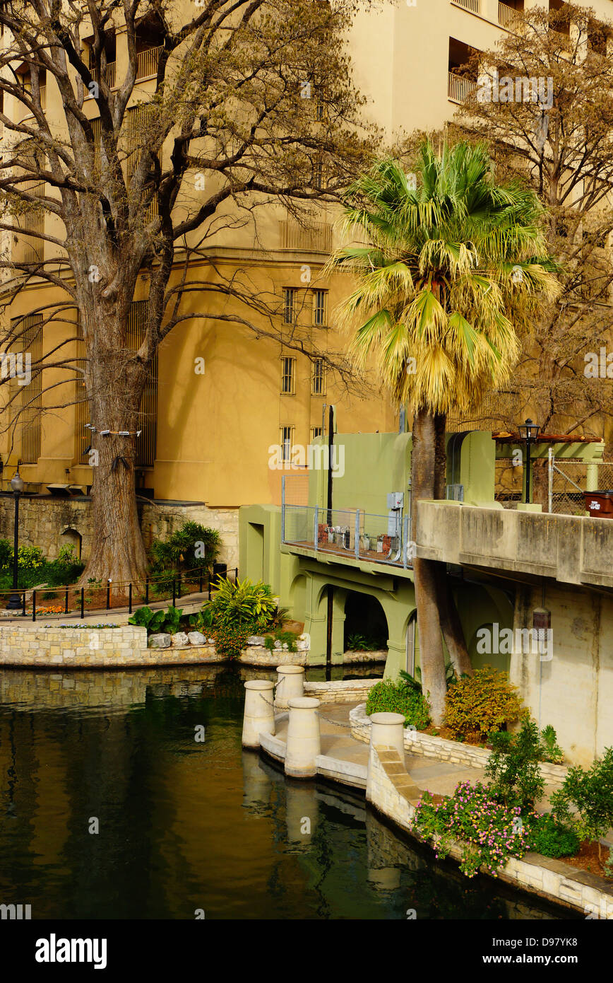 River walk san antonio hi-res stock photography and images - Alamy