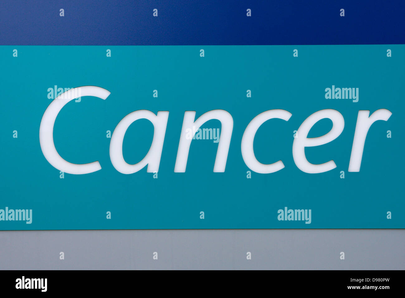 Urgent care sign hi-res stock photography and images - Alamy