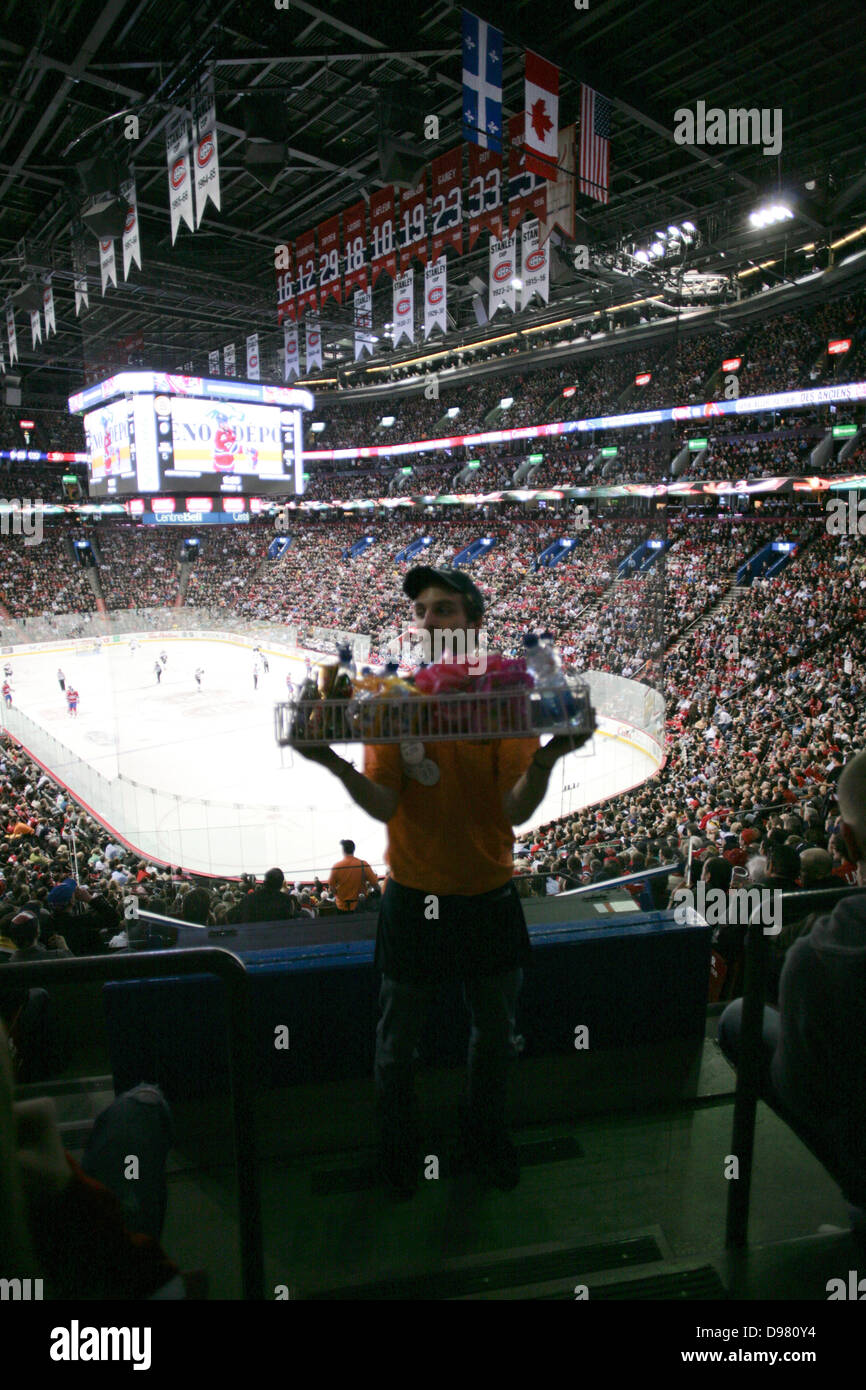 Bell centre montreal hockey canadiens hi-res stock photography and ...