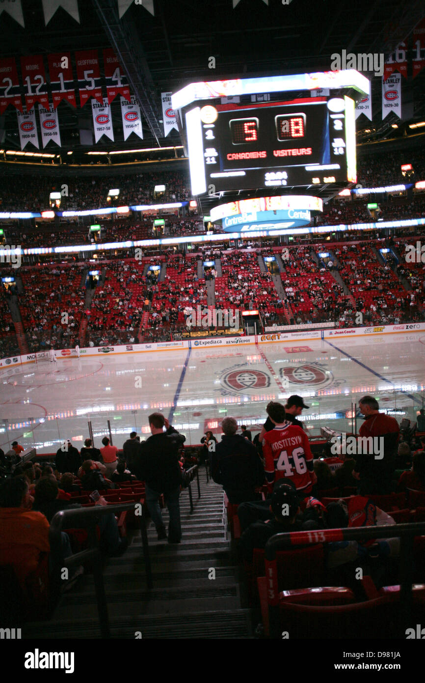 Bell centre montreal hockey canadiens hi-res stock photography and ...