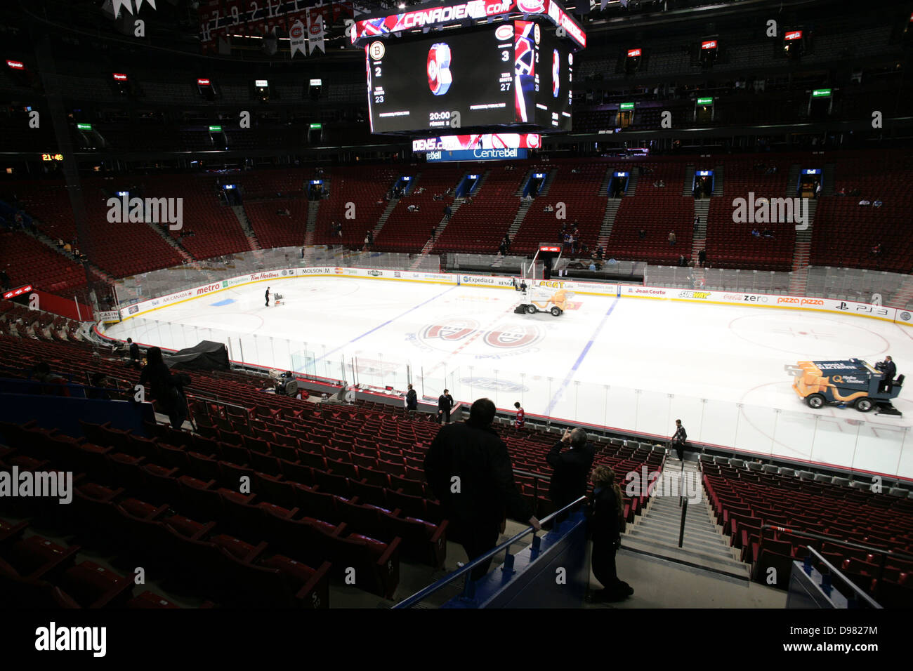 Centre bell home national hockey hi-res stock photography and images ...