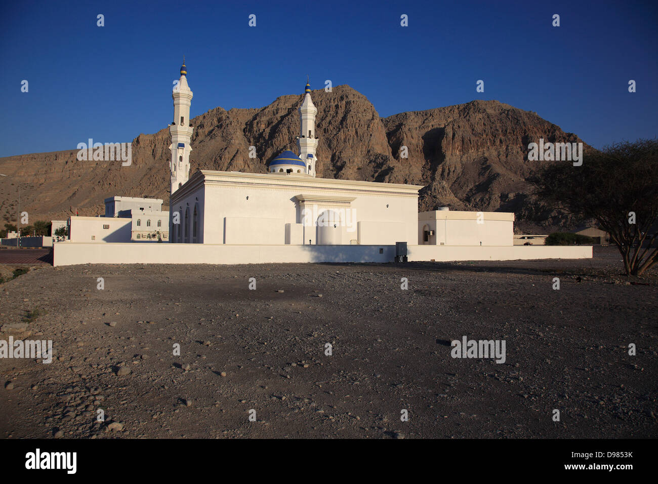 Mosque in al-Chasab, Khasab, in the granny's niches enclave of Musandam ...