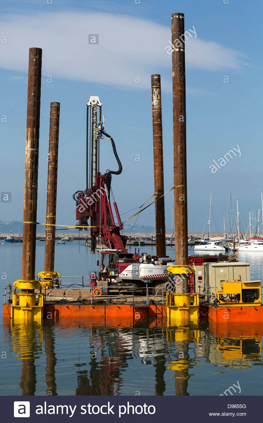 New Pontoon Construction High Resolution Stock Photography and Images ...