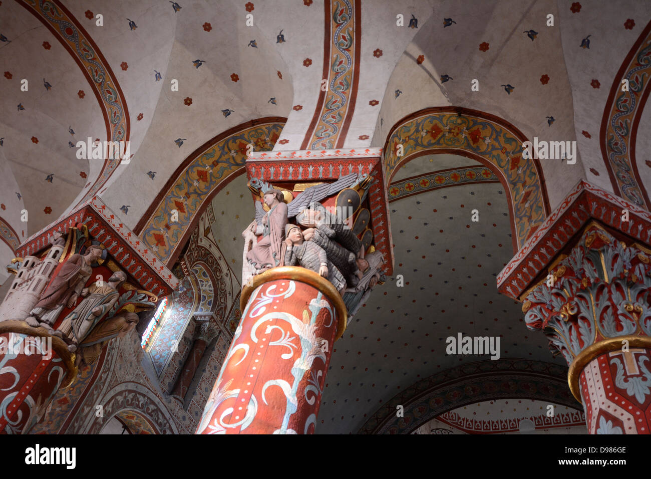Pillars in the Romanesque church of Saint-Austremoine d'Issoire ...