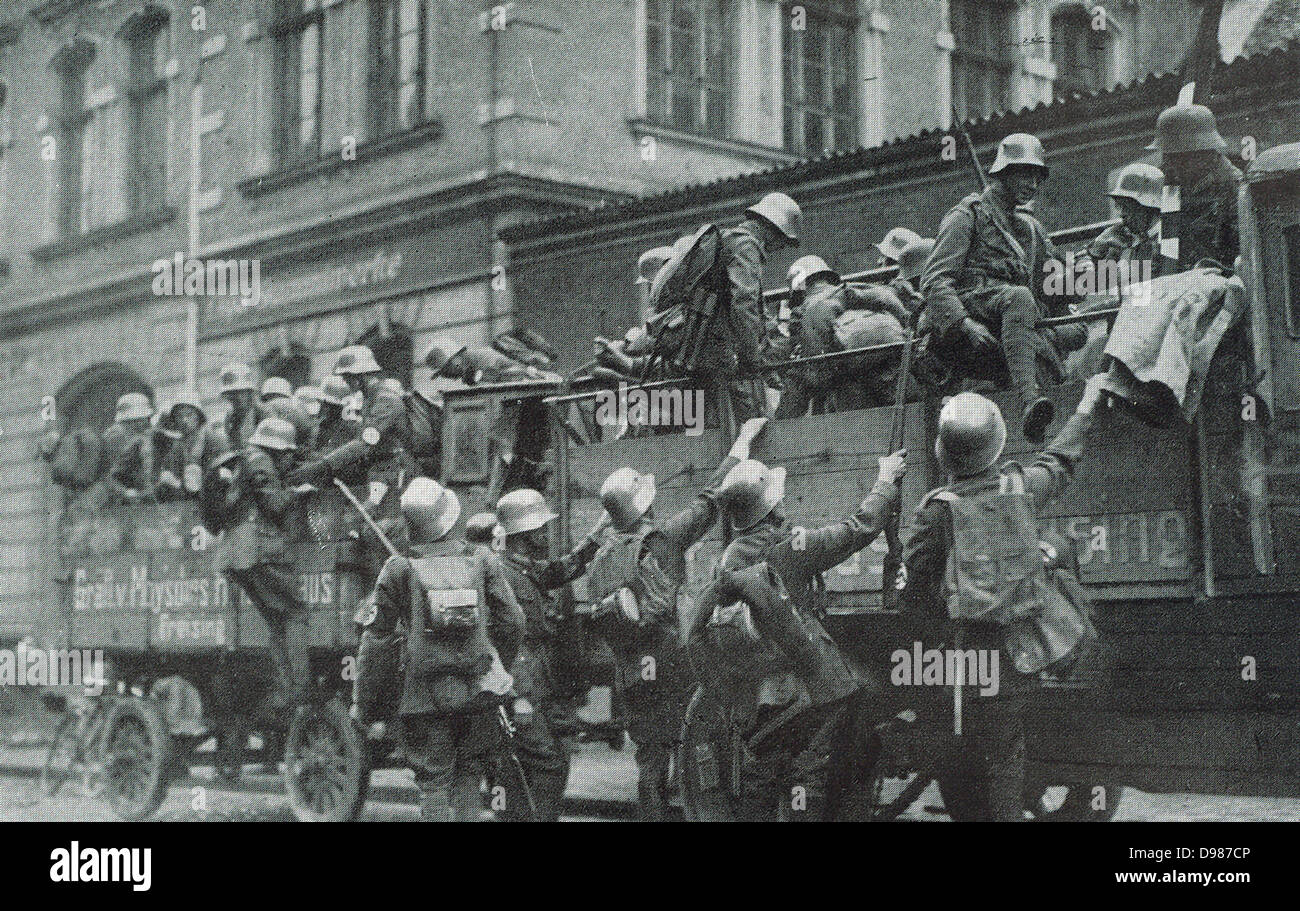 Truckloads of german freicorps during the 1919 1920 german revolution ...