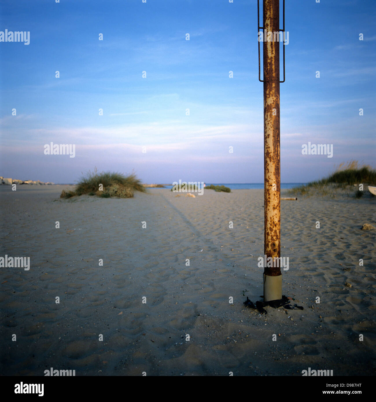 Beach metal hi-res stock photography and images - Alamy
