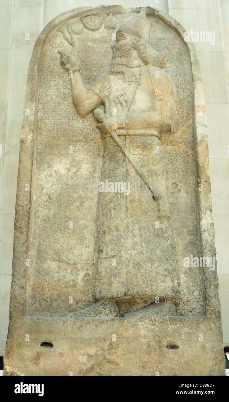 Cuneiform script hi-res stock photography and images - Alamy