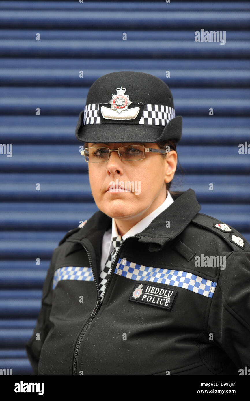 Cardiff bay police station hi-res stock photography and images - Alamy