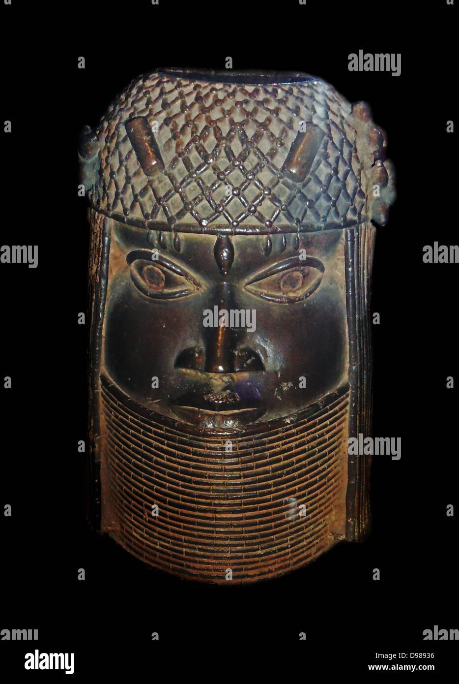 Benin bronze cast hi-res stock photography and images - Alamy