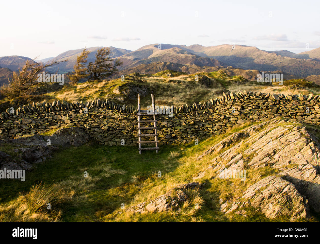 Stone fence hi-res stock photography and images - Alamy