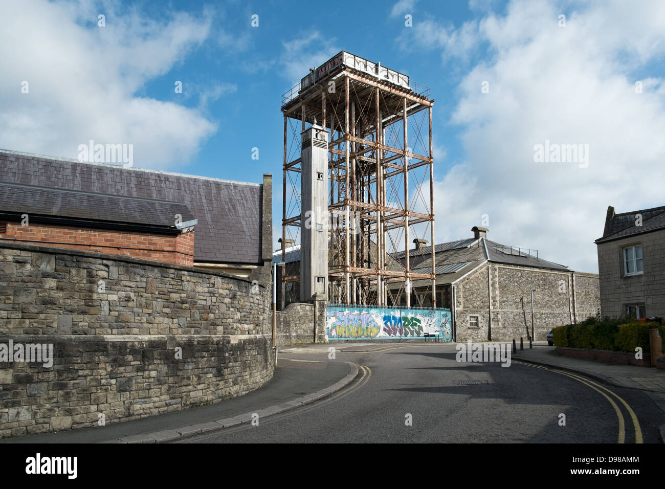 Disused water tower at the old GWR railway works in Swindon Stock Photo ...