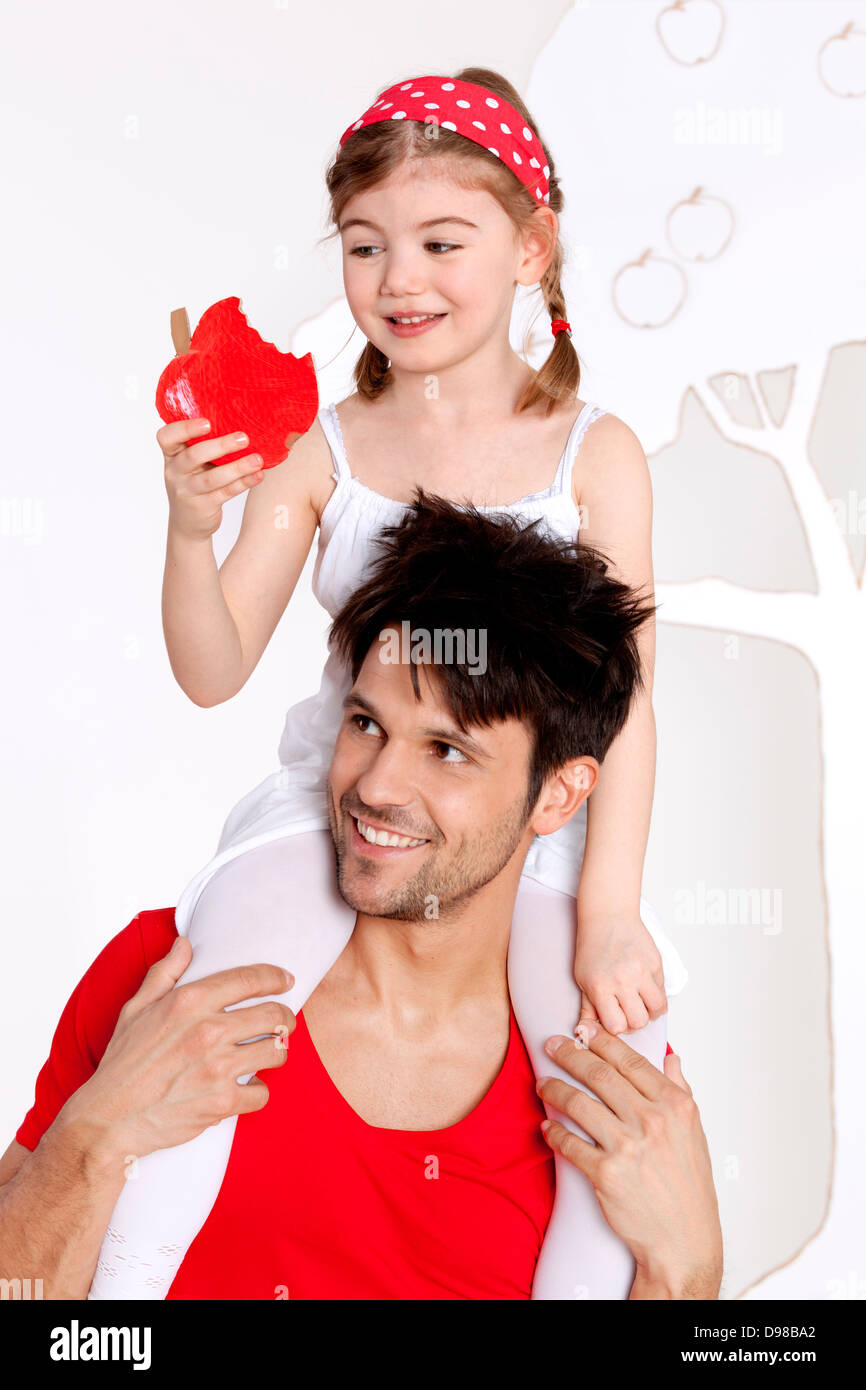 Girl sitting on fathers shoulder hi-res stock photography and images ...