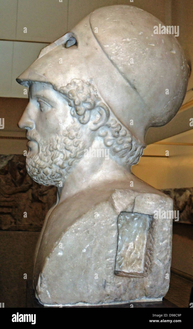 Roman soldier helmet hi-res stock photography and images - Alamy