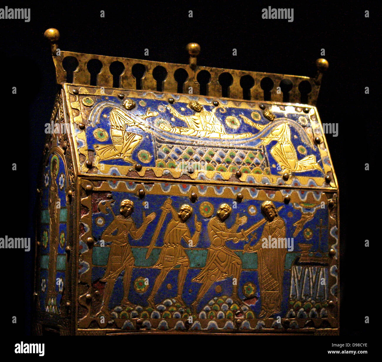 Reliquary casket of st thomas becket hi-res stock photography and ...