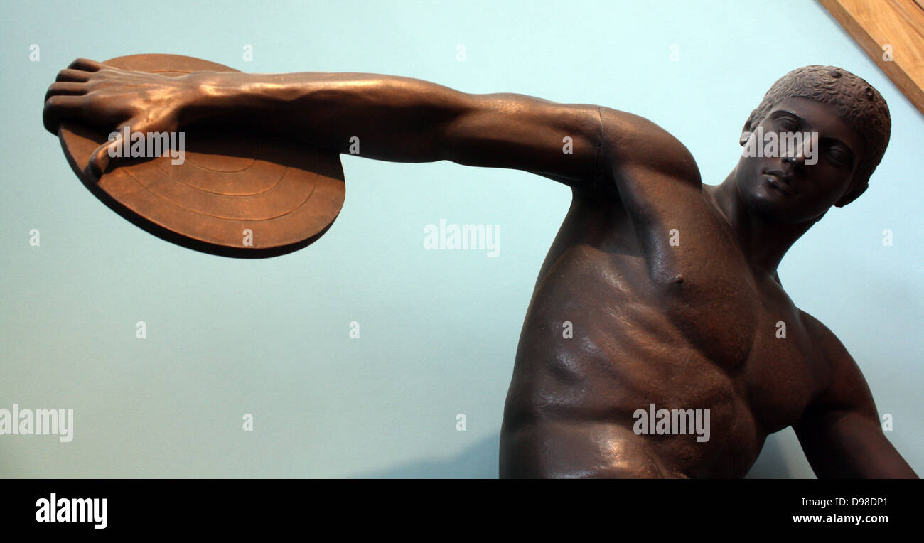 Discus Thrower Statue High Resolution Stock Photography and Images - Alamy