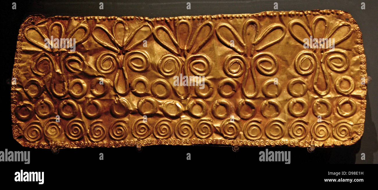 Bronze dirk (dagger) blade, upper part of the midrib decorated with a ...