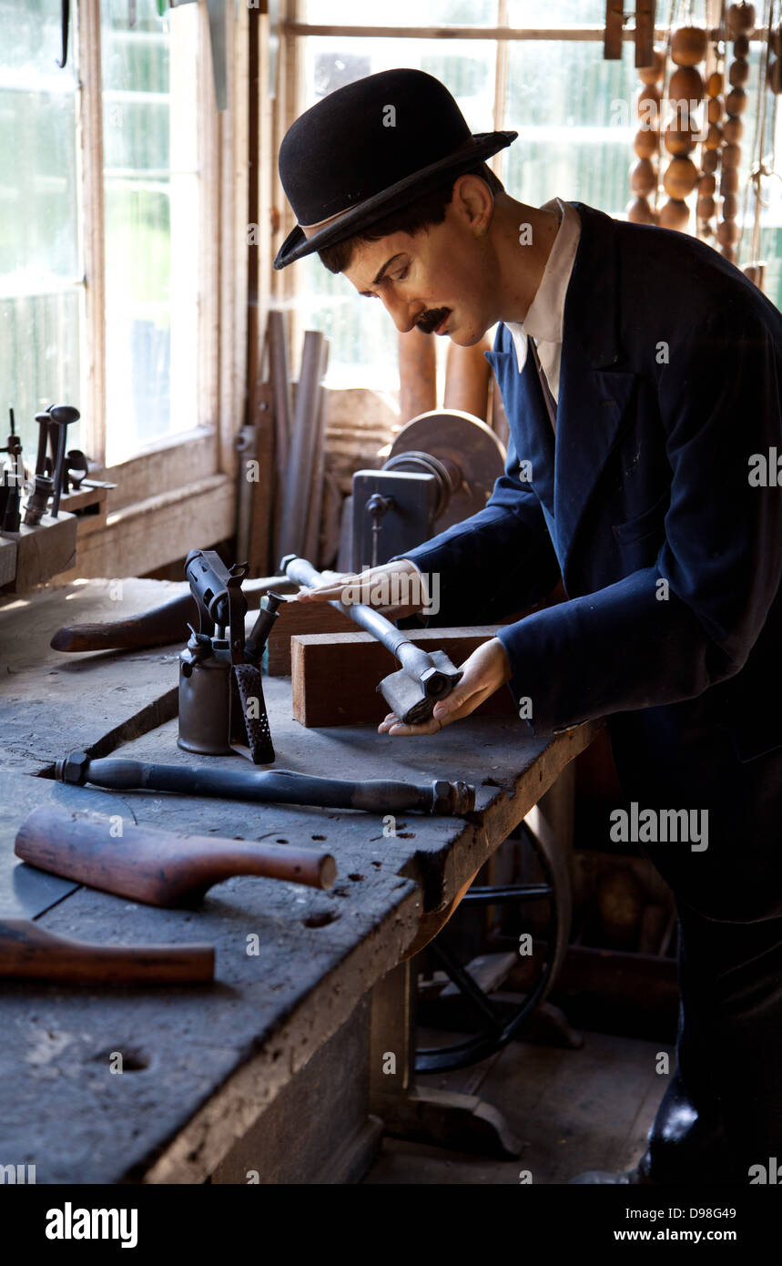 Plumbers workshop hi-res stock photography and images - Alamy