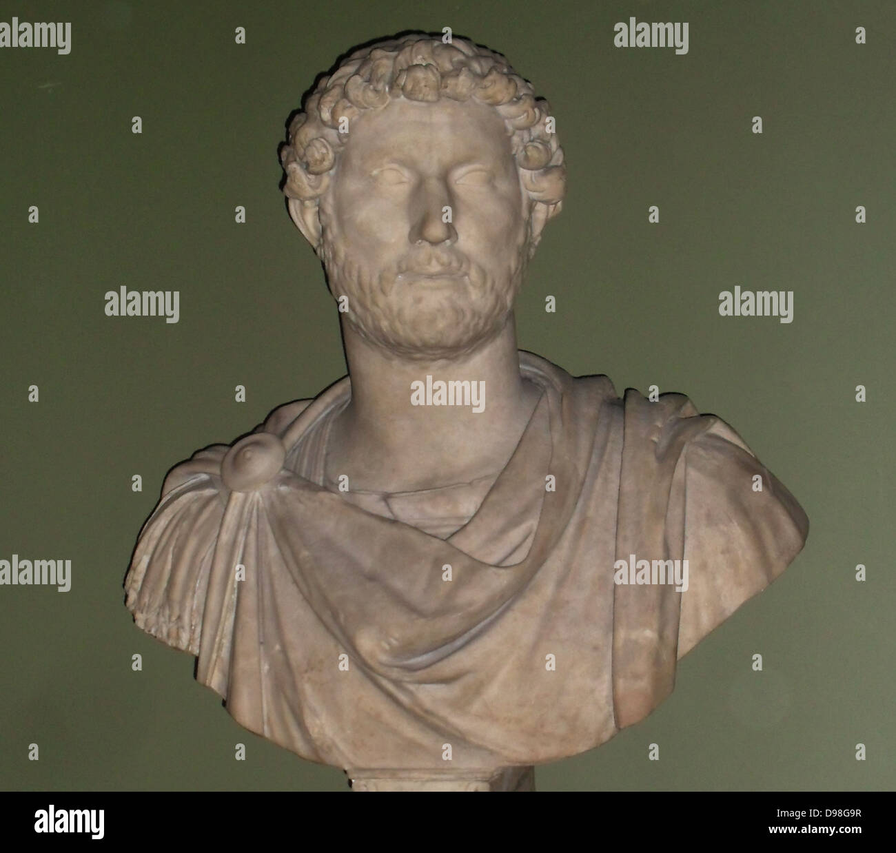 Emperor hadrian marble hi-res stock photography and images - Alamy