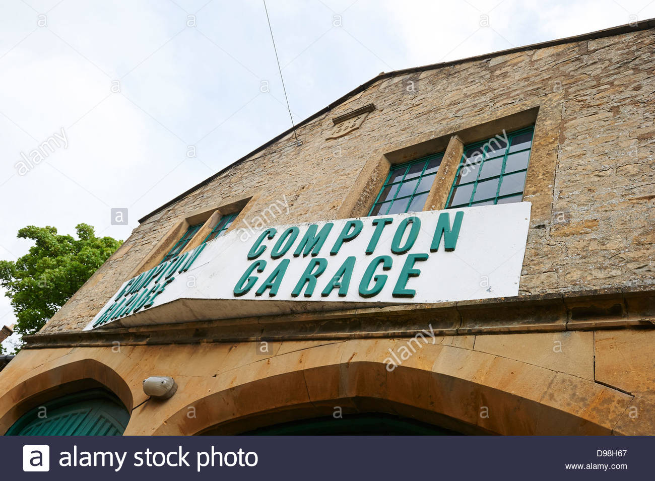 Disused Garage Uk High Resolution Stock Photography and Images - Alamy