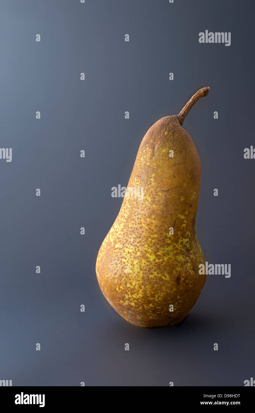 Image of single pear hi-res stock photography and images - Alamy