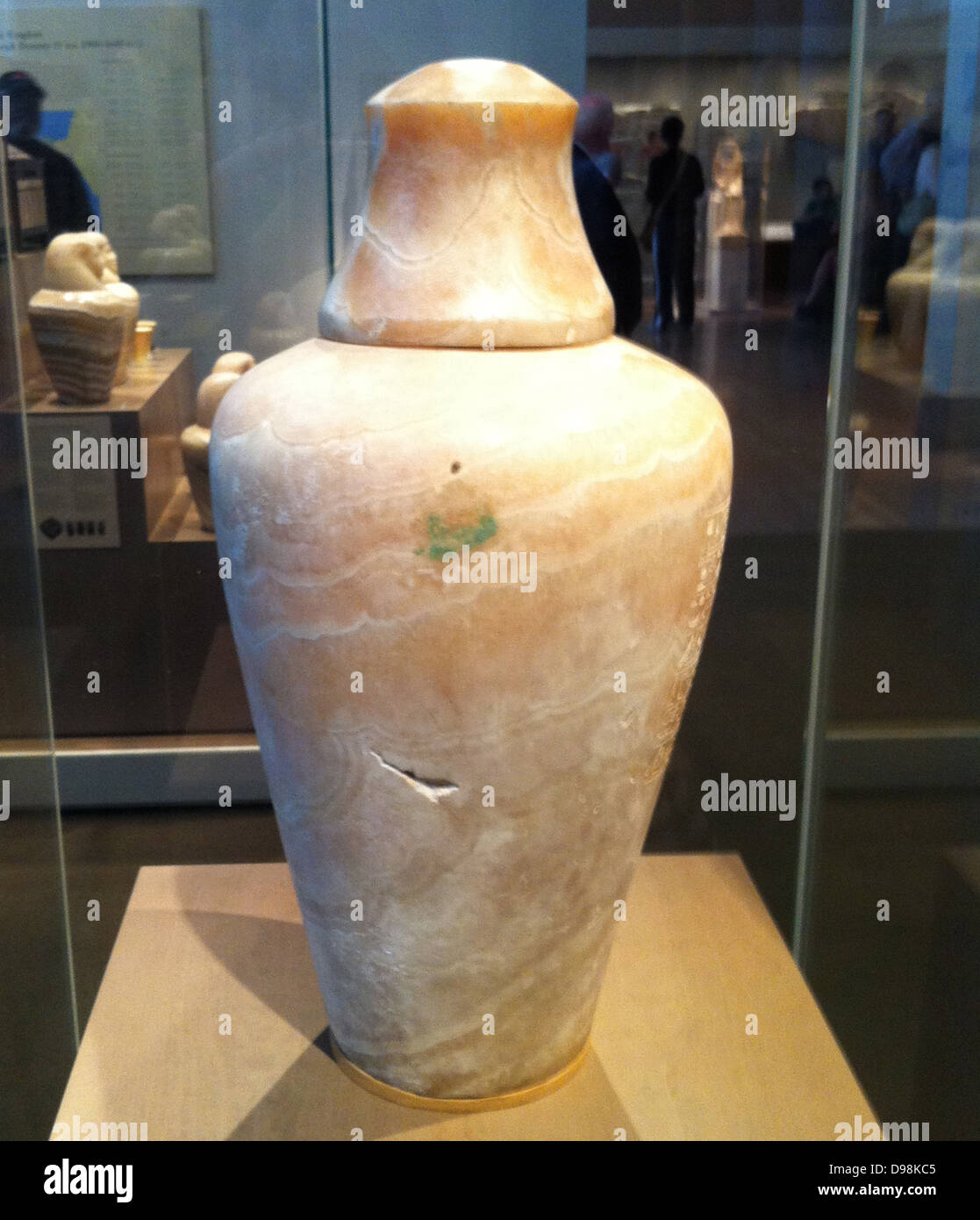 Alabaster jar egypt hi-res stock photography and images - Alamy