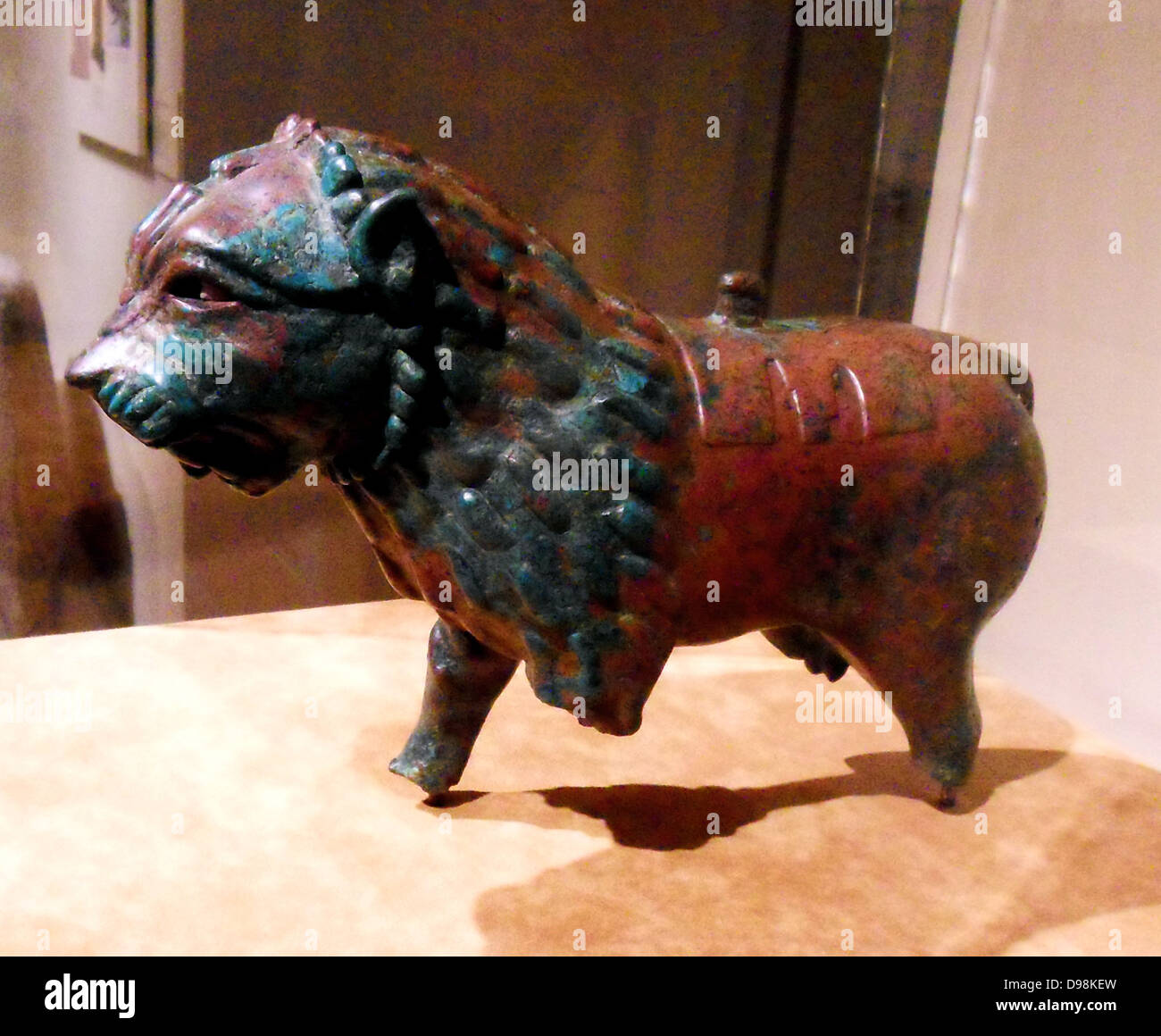 Anatolian or Syrian lion figure in copper alloy. Ist Millennium BC ...