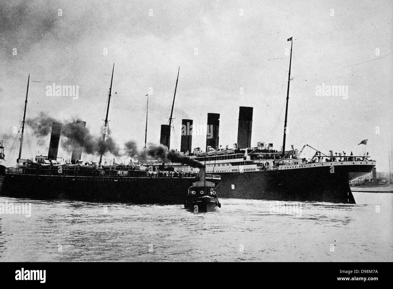 Titanic setting sail for America in 1912 Stock Photo - Alamy