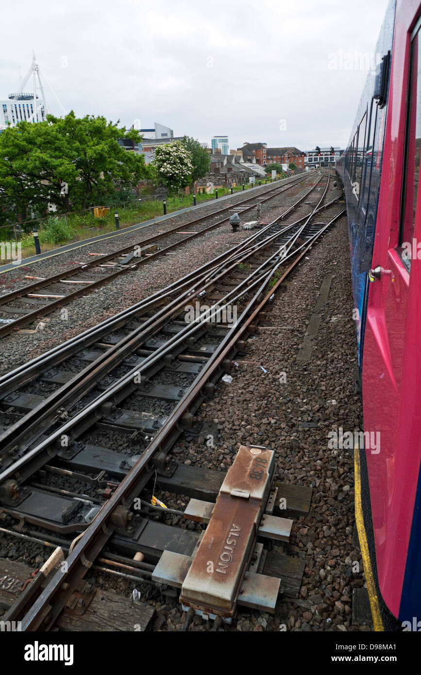 Train on track electricity hi-res stock photography and images - Alamy