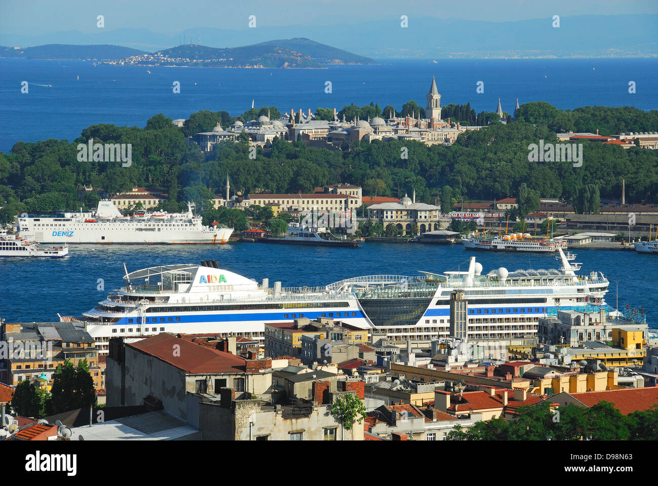 Topkapi palace aerial hi-res stock photography and images - Alamy