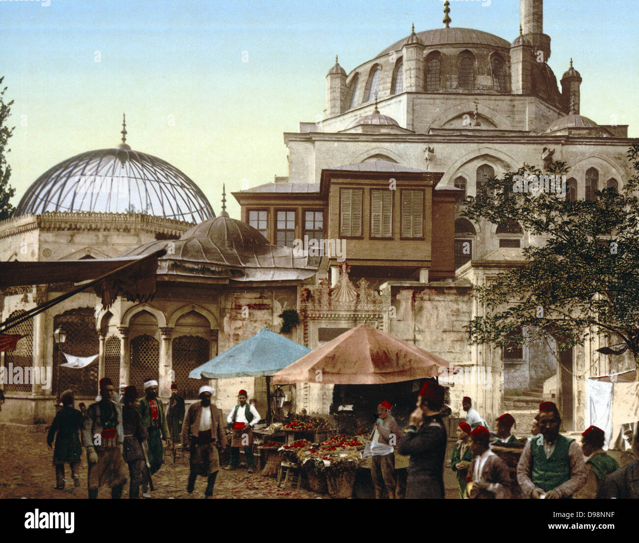 Street scene constantinople istanbul hi-res stock photography and ...