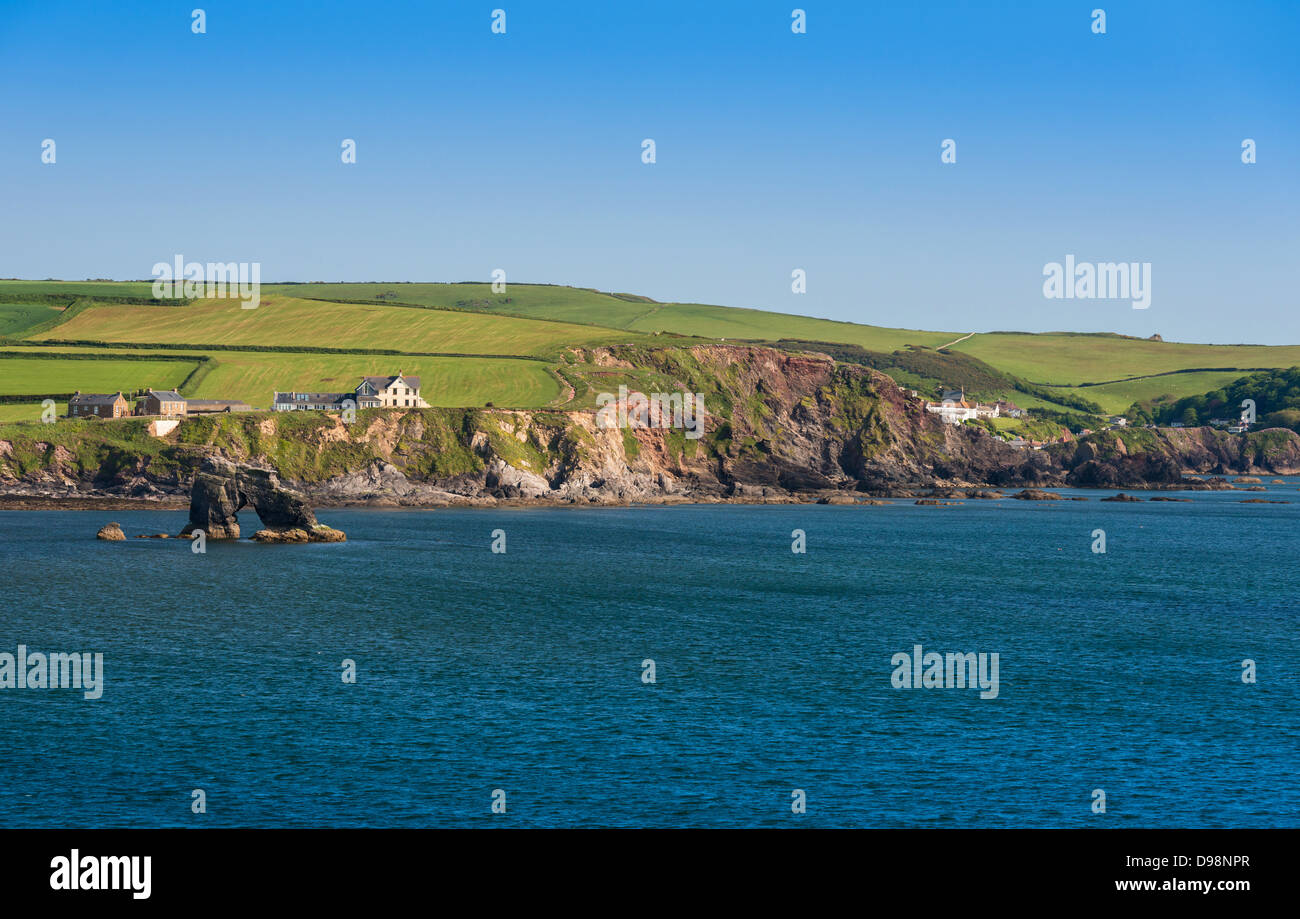 Thurlestone rock cliffs devon england hi-res stock photography and ...