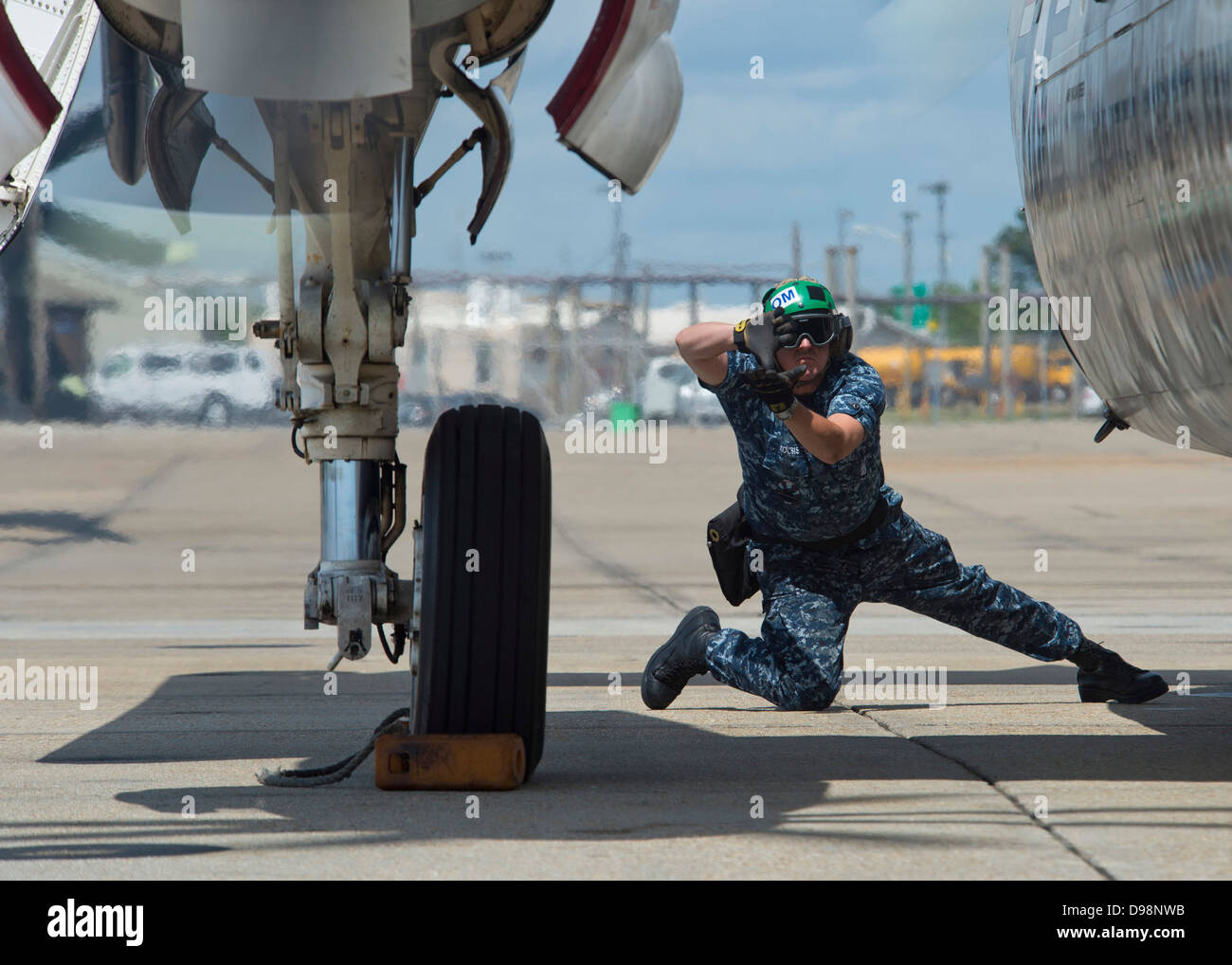 2013 aviation structural mechanic 1st class james kocsis hi-res stock ...