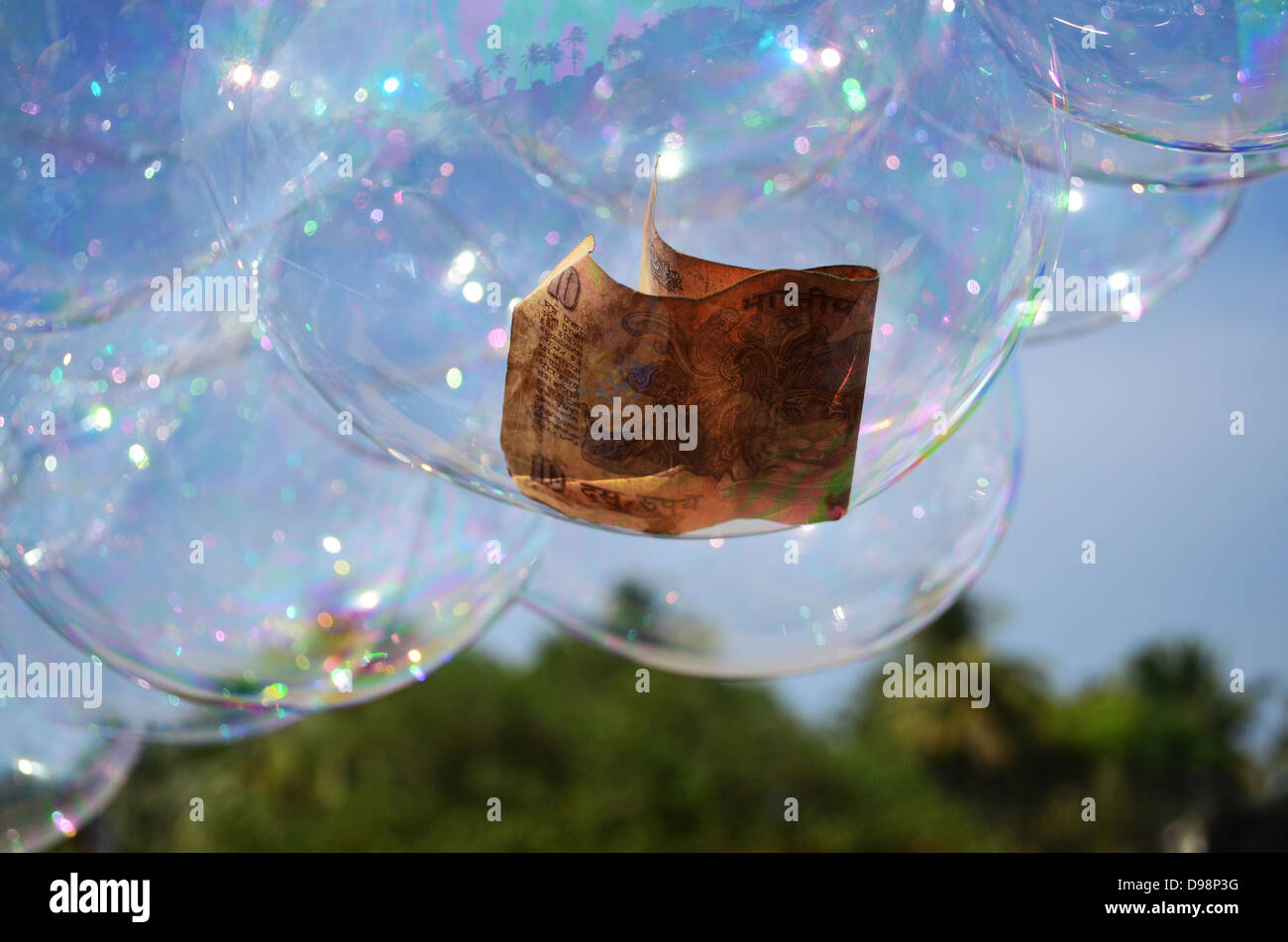 Money bubbles hi-res stock photography and images - Alamy