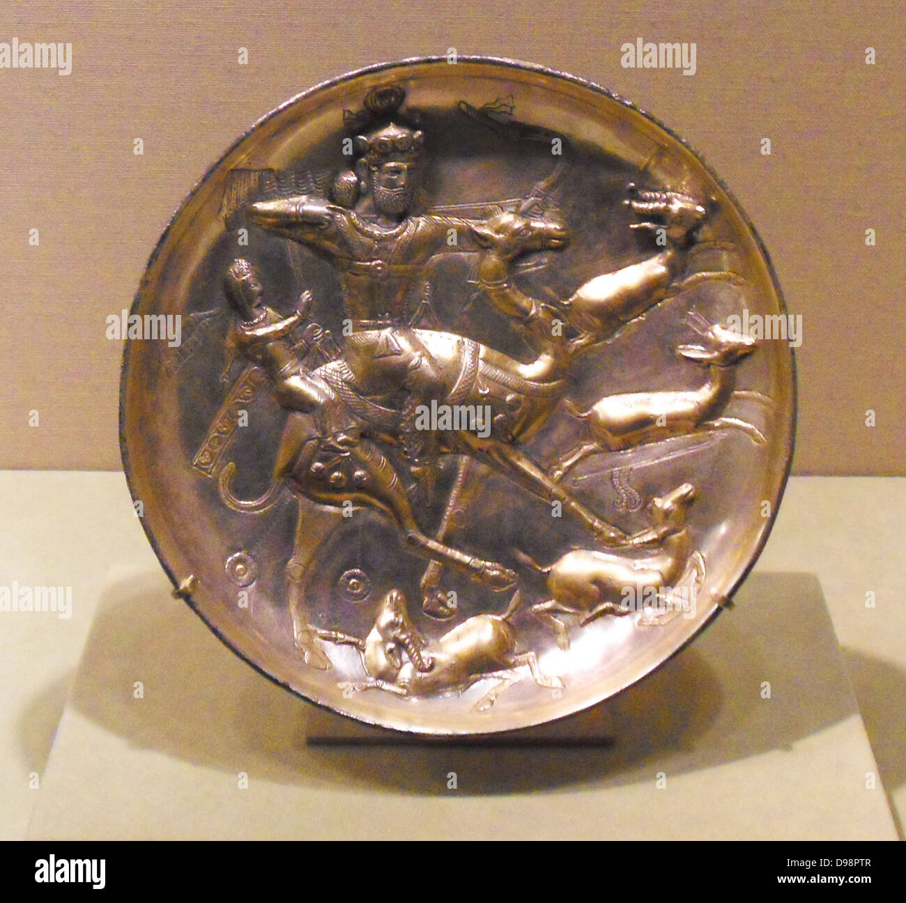 Plate with a hunting scene from the tale of Bahram Gur and Azadeh ...