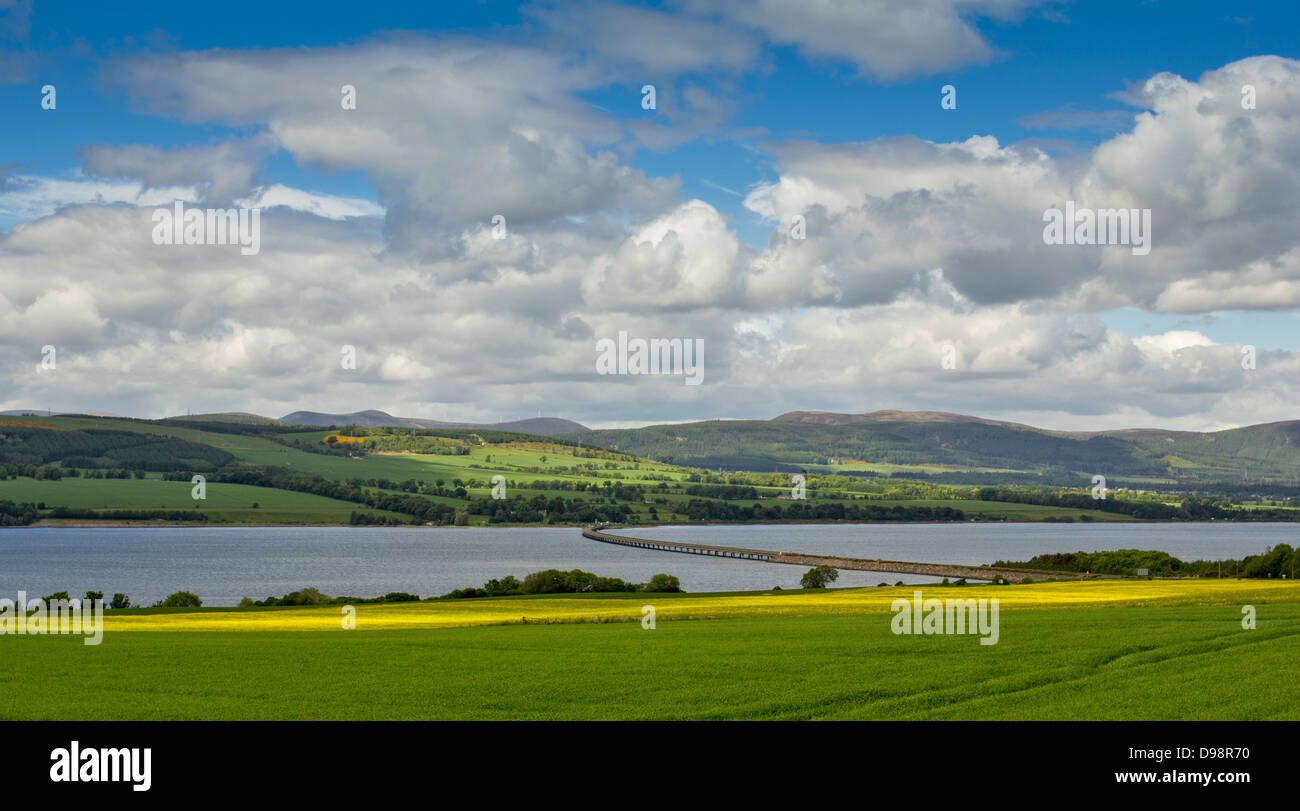 CROMARTY FIRTH WITH THE A9 ROAD AND BRIDGE Stock Photo - Alamy