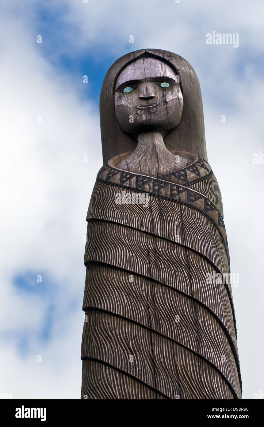 Wood Carving Female Figure Stock Photos & Wood Carving Female Figure ...