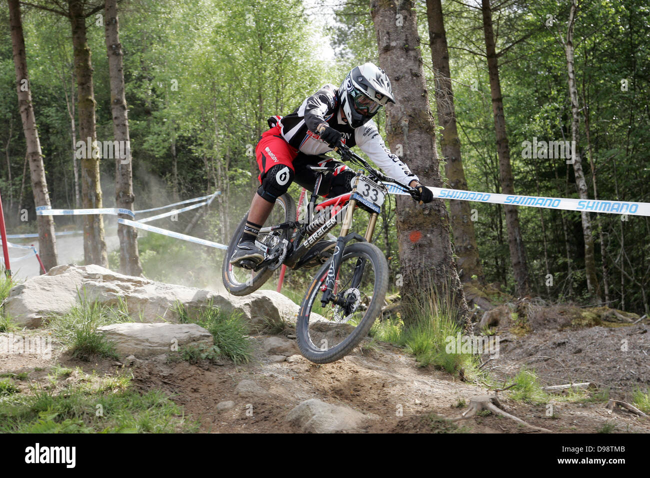 Sam Dale Madison Saracen Downhill Team on the course at the World Cup ...