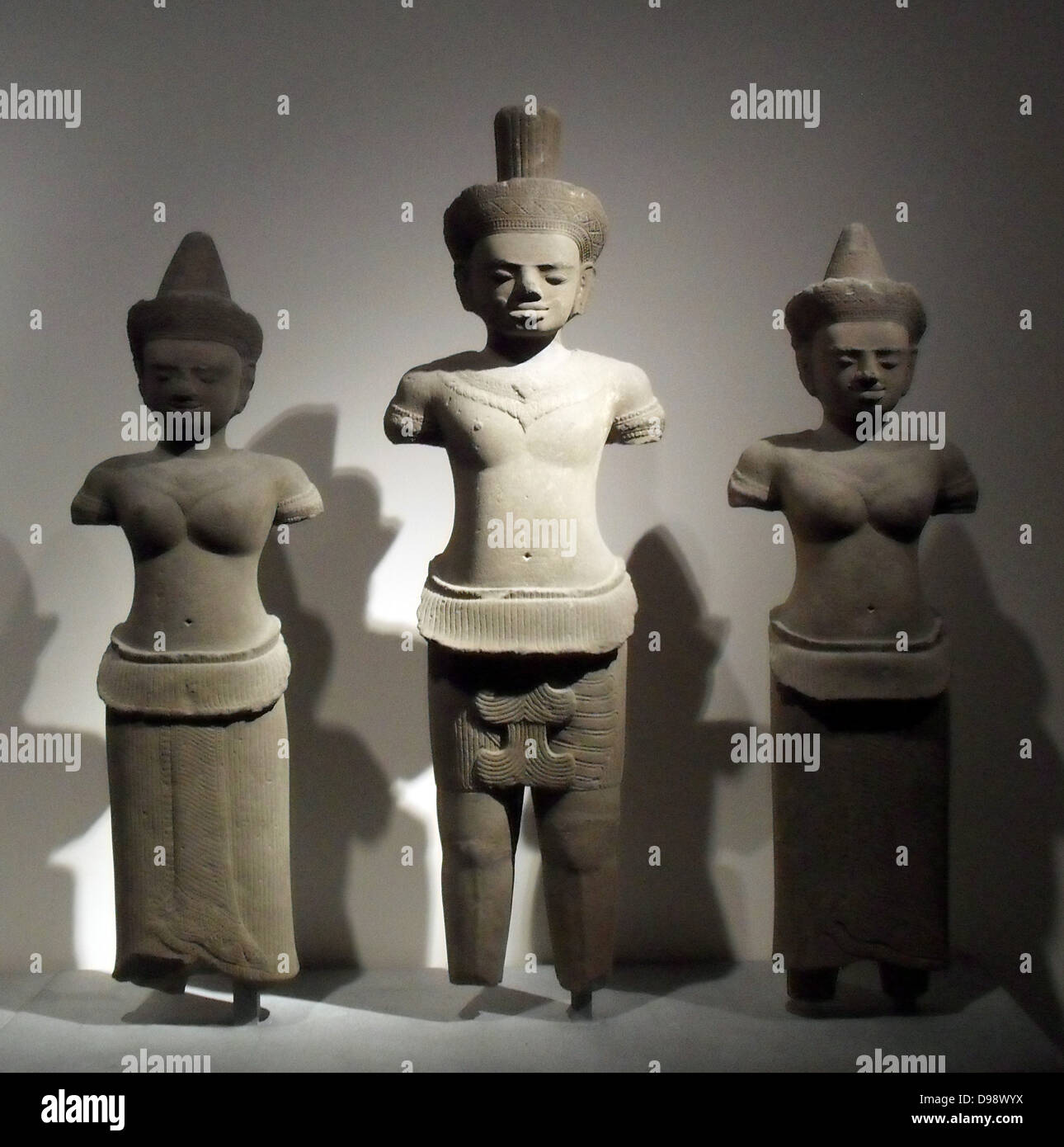 Male female from left hi-res stock photography and images - Alamy