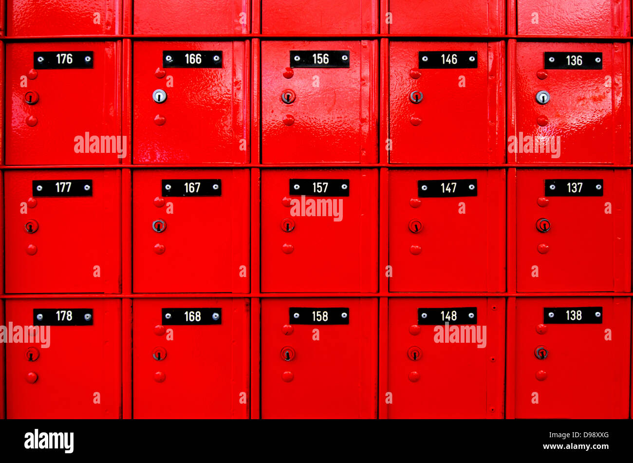 Red Poste Box High Resolution Stock Photography and Images - Alamy
