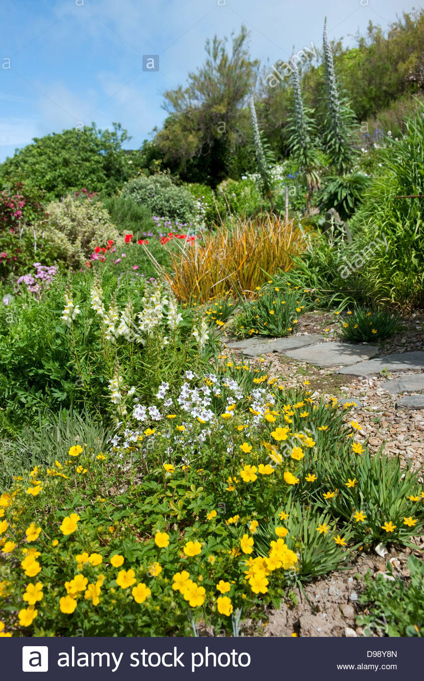 Sloping Garden Stock Photos & Sloping Garden Stock Images - Alamy