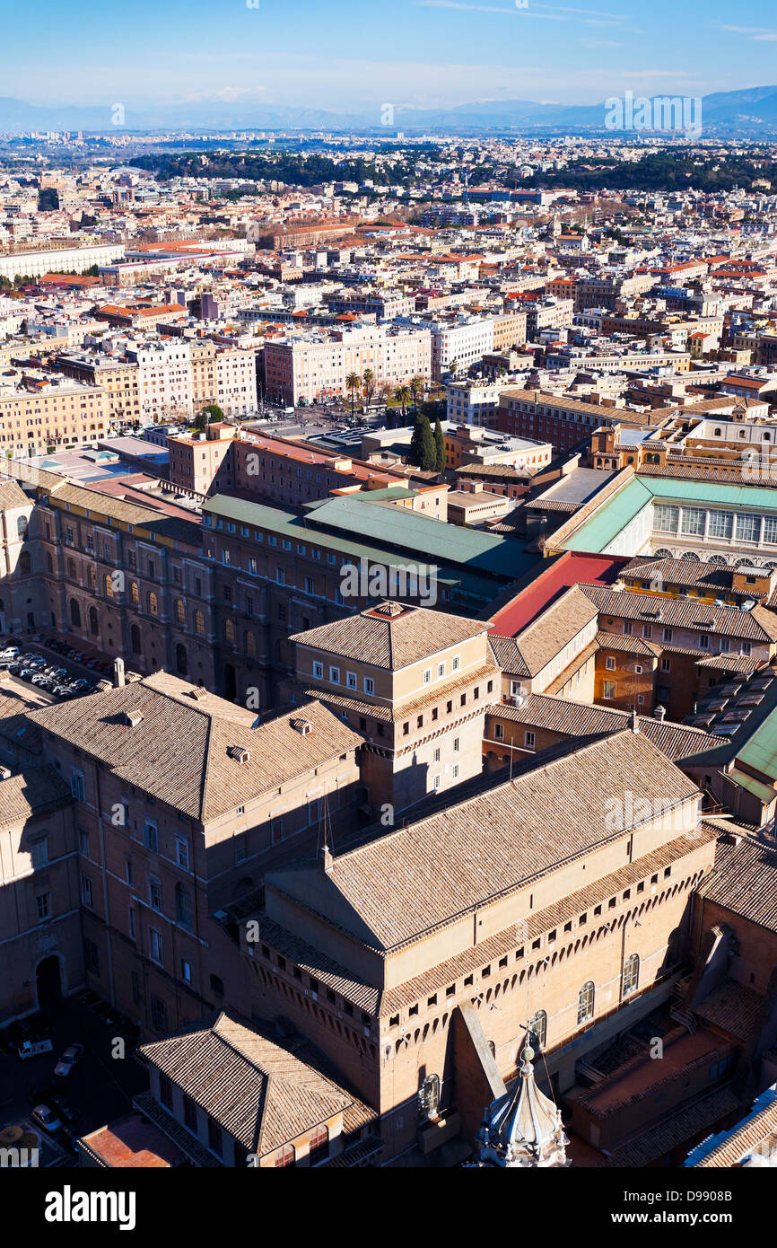 Birds view hi-res stock photography and images - Alamy