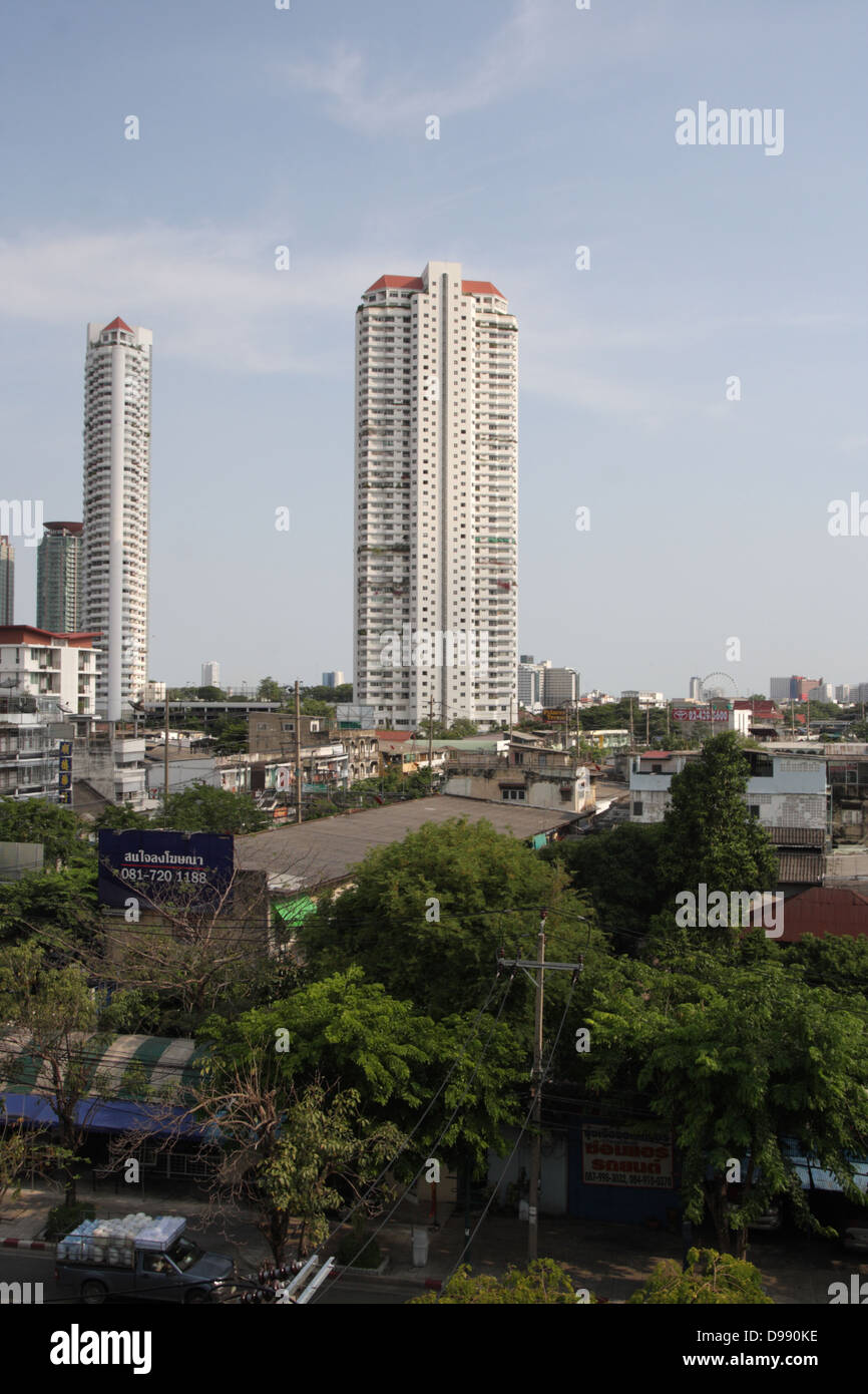 New condominium on Thonburi area , Bangkok , Thailand Stock Photo - Alamy
