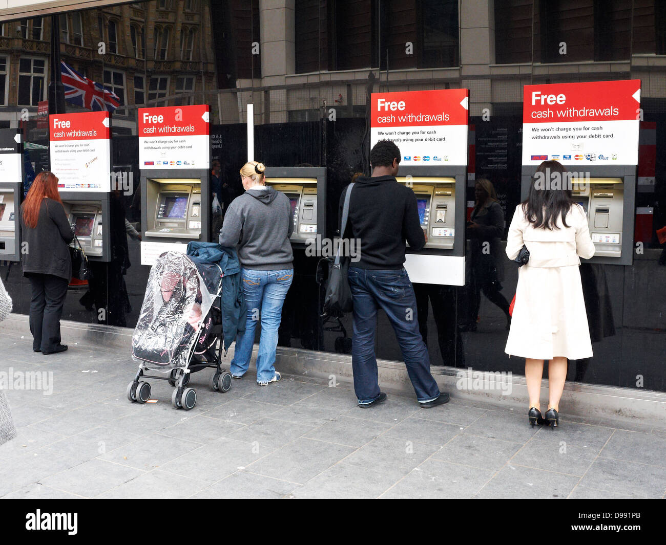 Cashmachines hi-res stock photography and images - Alamy