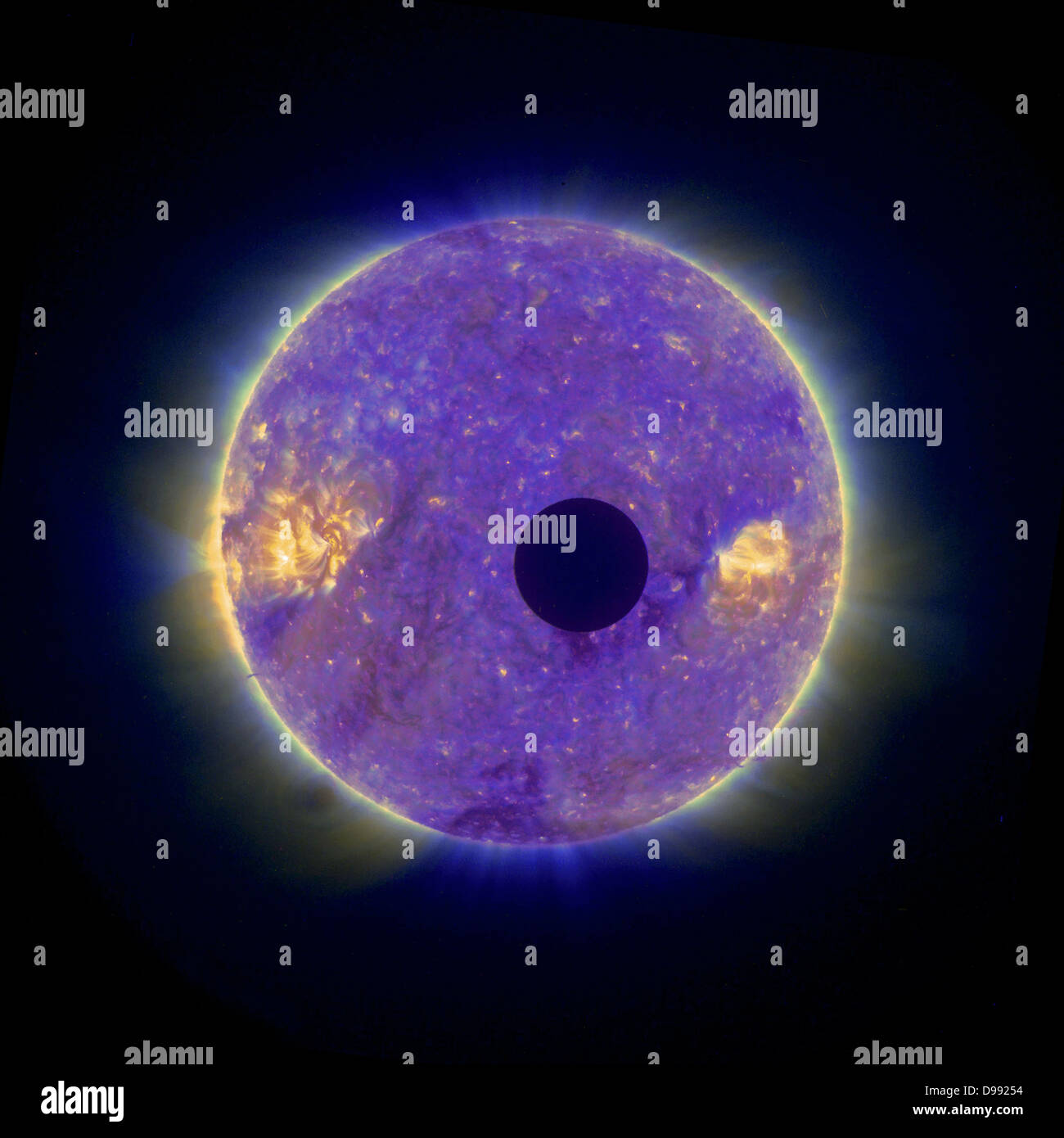 Earth sun moon hi-res stock photography and images - Alamy