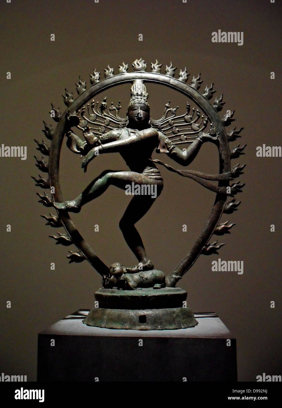 Chola dynasty 850 1100 a d bronze from tamil nadu hi-res stock ...