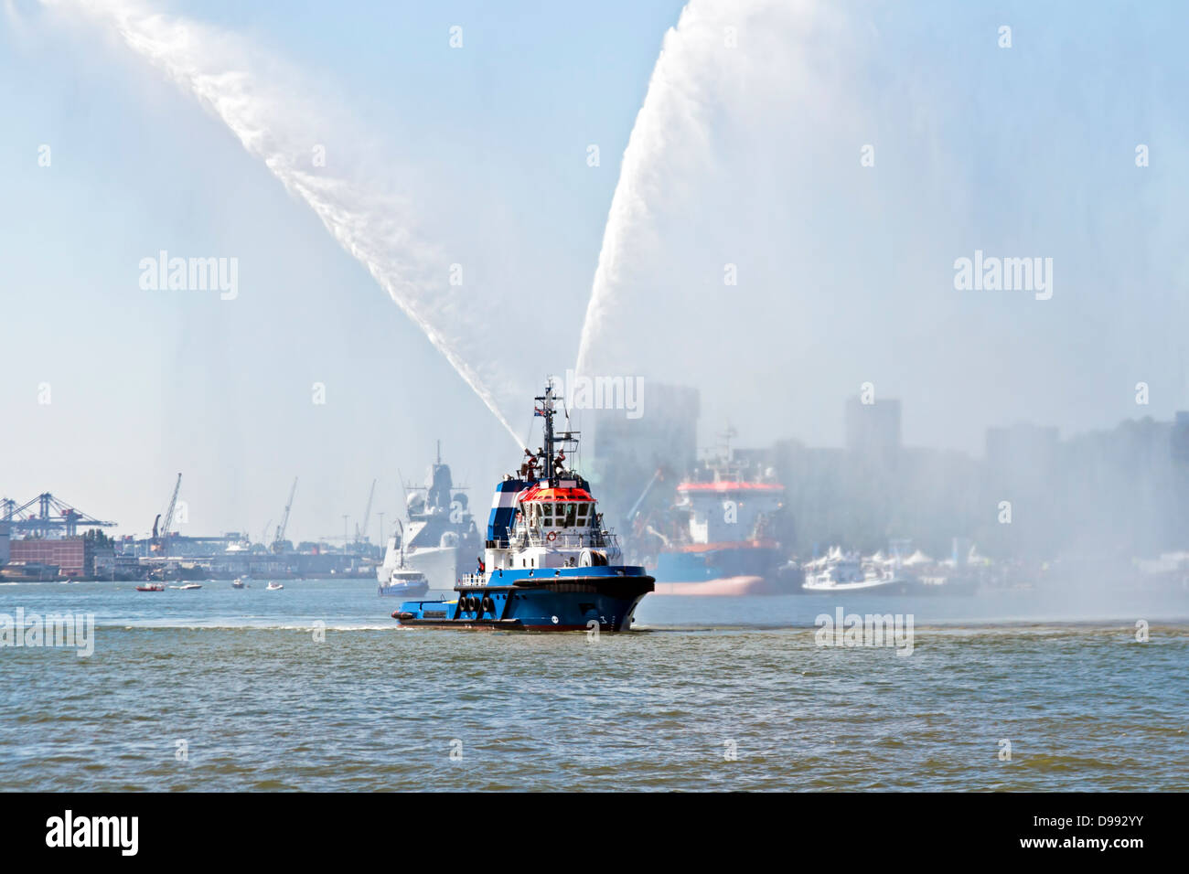 Fire boat hi-res stock photography and images - Alamy